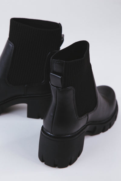 Zordy Ribbed Ankle Lug Sole Chelsea Boot, Black – North & Main Clothing ...